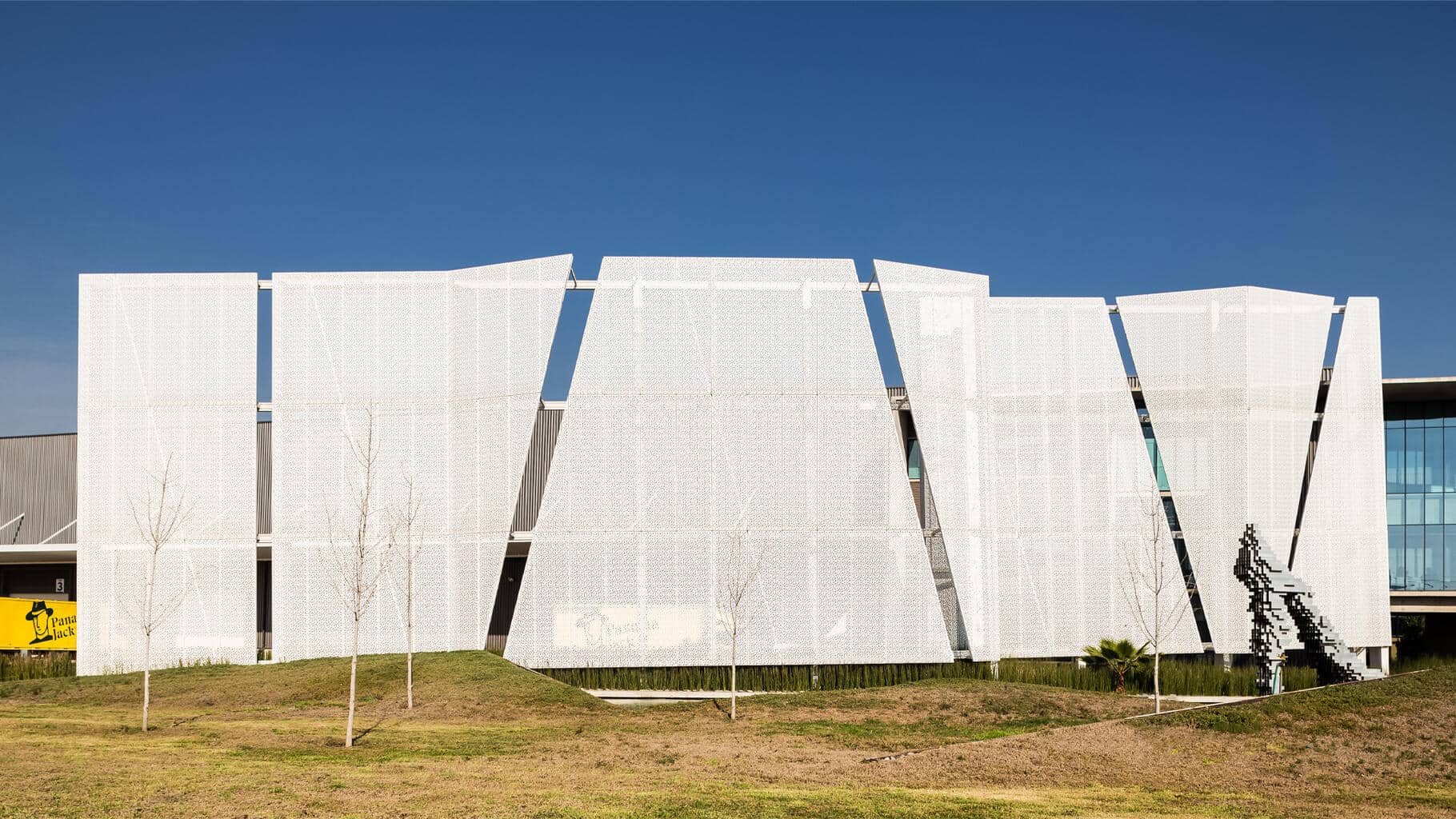 Screenpanel ® • Hunter Douglas Architectural