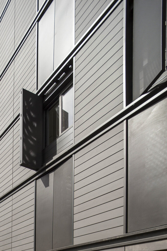 Edificio Unico • Hunter Douglas Architectural