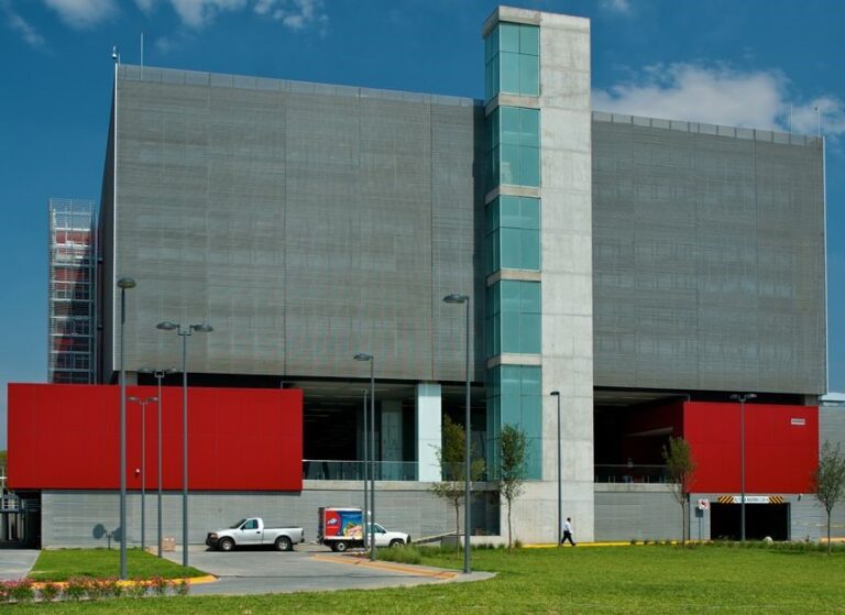 Centro de contacto Banorte Building • Hunter Douglas