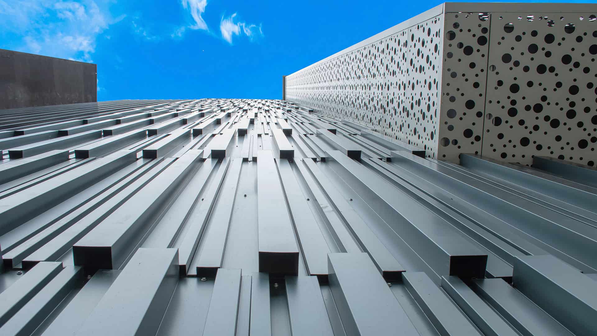 Paneles Single Skin GeoClad • Hunter Douglas Architectural